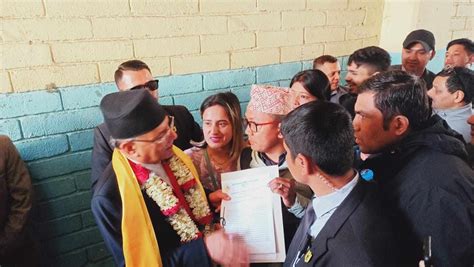 सहकारी पीडितले प्रधानमन्त्रीलाई भने सहकारी ठगीमा गृहमन्त्री जोडिएका