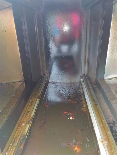 成都兵家政公司 海南清洗水晶灯 酒店厨房油烟清洗 海南家电清洗 空调清洗 招牌清洗 家政公司 清洗玻璃 成都家政公司