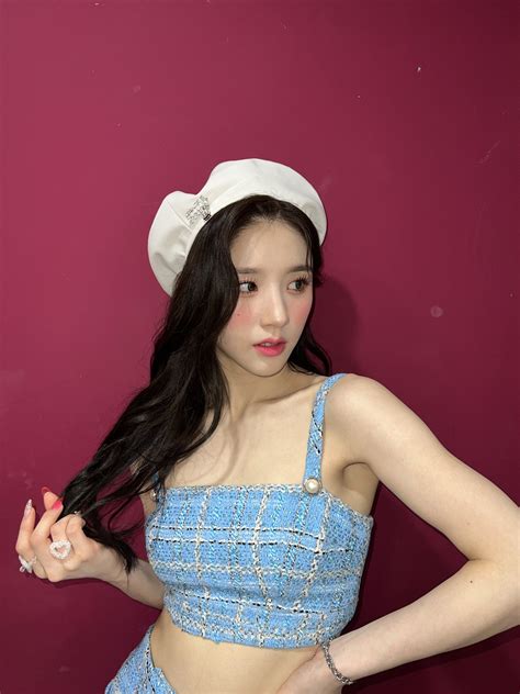 이달의 소녀looΠΔ On Twitter 희진 Heejin 쇼음악중심 끝~~~ 이달의소녀 Loona