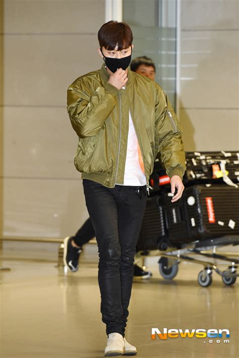 박서준 ‘기럭지 돋보이는 블랙스키니진 포토엔hd 손에 잡히는 뉴스 눈에 보이는 뉴스 뉴스엔