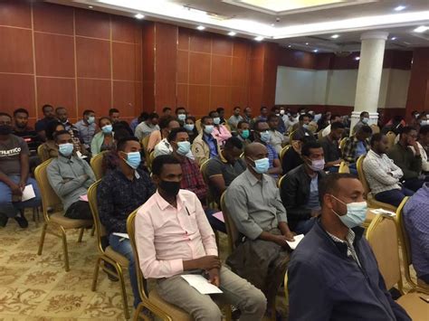 የአዲስ አበባ ከተማ አስተዳደር መሬት ይዞታ ምዝገባና መረጃ ኤጀንሲ እና የመሬት ይዞታ አስተዳደር ጽ ቤት