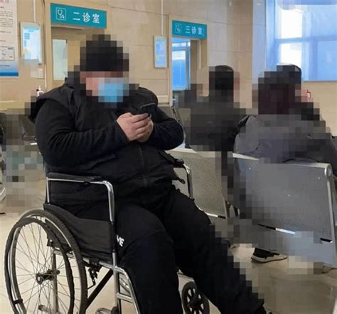 330斤小伙1个月减重40斤哈医大一院肥胖与代谢外科专科门诊开诊 哈尔滨医科大学