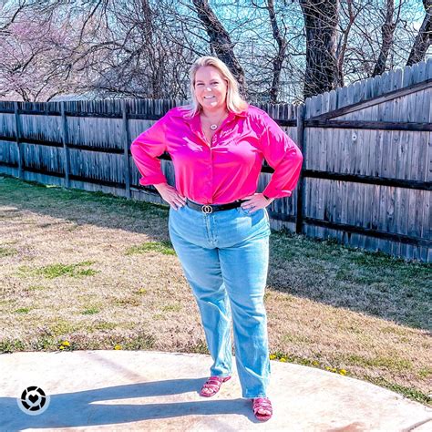 Stylish Plus Size Jeans Outfit