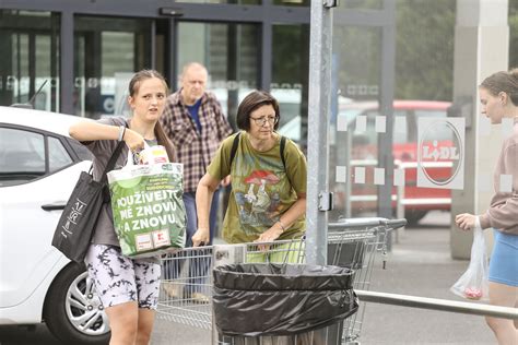 Konec Hotelu Artis Lidl uvažuje o rozšíření prodejny v Novém Městě Žďárský deník