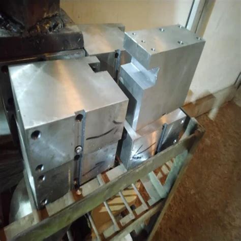 Iron Liner Cnc Machine Blocks At ₹ 1200 In Ludhiana Id 20937013062