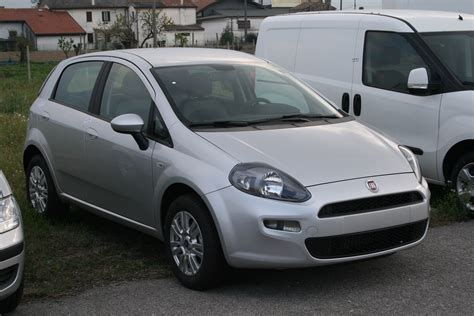 File:" 12 - ITALY - Fiat Punto 2012 03.JPG - Wikipedia