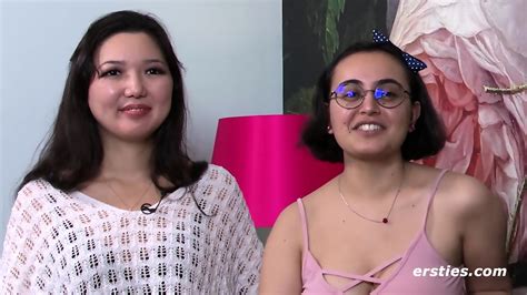 Ersties Heiße Lesbische Action Mit Ameliya Und Jasmina Eporner
