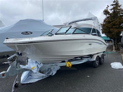 2023 Sea Ray SPX 210 Outboard Bowrider Boote Kaufen YachtWorld