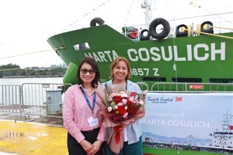 Singapore Fratelli Cosulich Launches Methanol Bunkering Tanker Ship