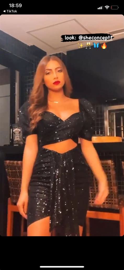 Pin De Elizania Lopes Em Tendência De Verão 2018 Looks Casuais