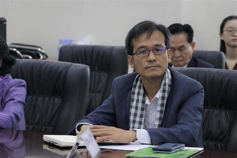 ឧកញ៉ា សុង សារ៉ន៖ អឺរ៉ុប