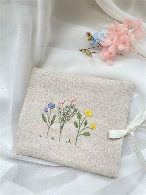 【芳小姐手作】我的秘密花園刺繡收納包 小禮物 隨身收納 設計館 好日。手作 化妝包收納袋 Pinkoi
