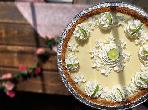 I Made Key Lime Pie With Graham Cracker Crust Scrolller