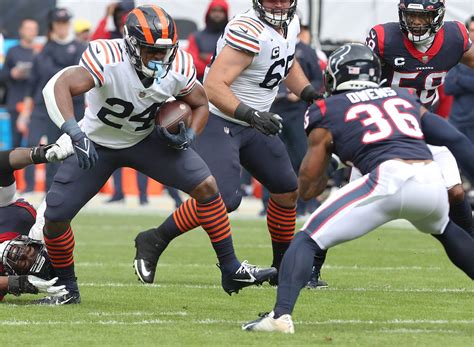 Khalil Herbert A Must Add In Fantasy Football See The Top Waiver Wire