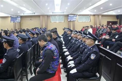 孝感首例“套路贷”涉黑案，主犯一审获刑20年！澎湃号·政务澎湃新闻 The Paper