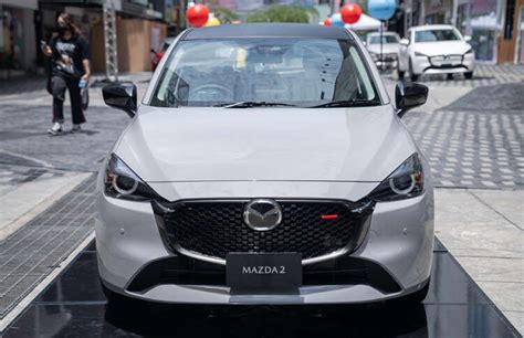 2023 Mazda 2 Facelift 1 5 XDL Hatchback Aero Grey Headlight 5 Paul