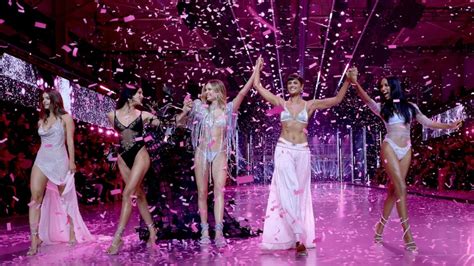 Victorias Secret Fashion Show 2025 Hora Artistas Y Cómo Verlo Gratis