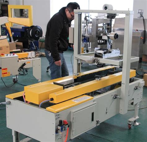 Semi Automatic Case Erector Yanmao