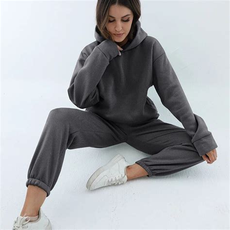 Badu Gr Γυναικείες αθλητικές φόρμες Casual Fitness με κουκούλα