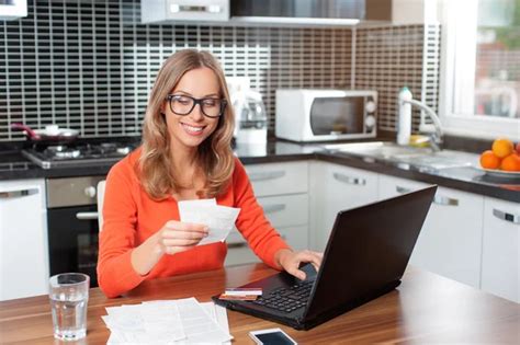 Happy Paying Bills Stock Photos Royalty Free Happy Paying Bills Images