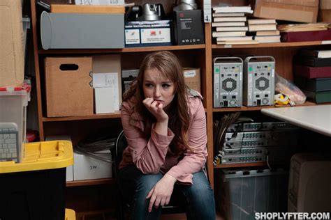 Порно актриса Cleo Clementine биография и фото