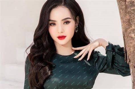 Em Gái Sẽ ăn Chay Trọn đời Của Angela Phương Trinh Xinh Xắn Cỡ Nào