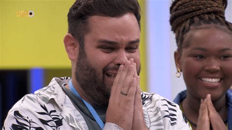 BBB 24 Michel se emociona Presente do Anjo pela 3ª vez