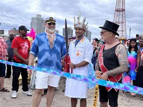 New York June 18 2022 Dr Dave A Editorial Image Image Of Mythology Marine 280907360