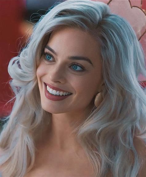 Your New Step Mommy Margot Robbie Was Such A Ditzy Bimbo She Only Used Her Head For Two Things