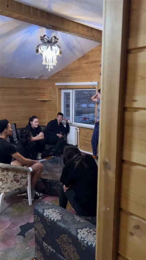 Этүгэн ирвэсүүд Найрамдалд Найрамдал Эх Нялхасын Амралт By Сонио