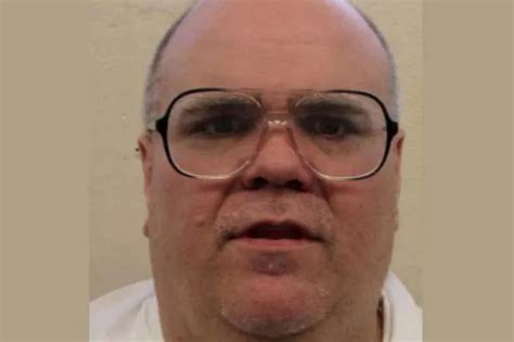 Death Row Prisoner Whos Scared Of Needles May Be Executed By Never Before Tried Method Uk