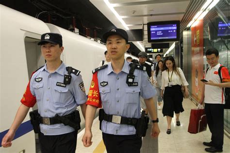 「睡一晚就能到北京」，6月15日晚香港首趟進京動車發車 新浪香港