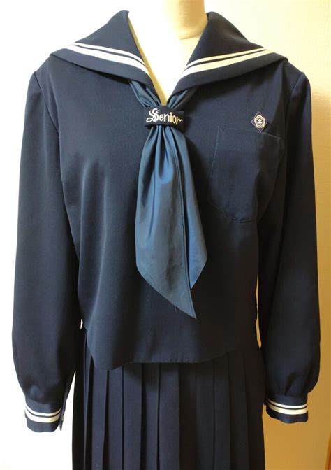制服市場 高知県 【お嬢様学校 人気校】 土佐女子高校 冬服 親子ライン セーラー 校章バッジ 大きめサイズ