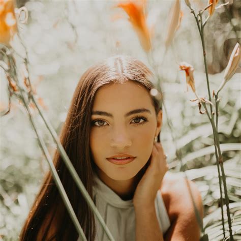 Contact Zoe Bigham Creator And Influencer