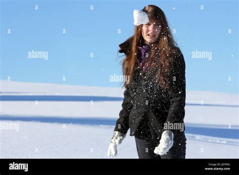 Woman Winter Throw Snowball Fight Snowball Snow Girl Girls
