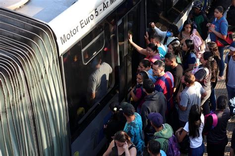 Greve em SP prefeitura amplia trajeto de linhas de ônibus Metrópoles