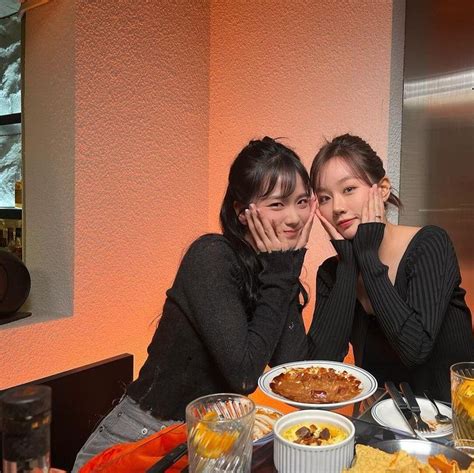 7 Potret Hyeri Bareng Bestie Dari Artis Hingga Member Idol K Pop Foto 1