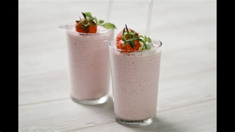 สตรอว์เบอร์รี่บานาน่าสมูทตี้ Strawberry And Banana Smoothie พลพรรคนัก
