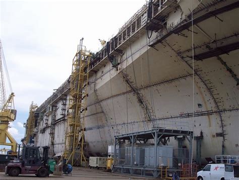 International German China Org Cn Amphibisches Angriffsschiff Der