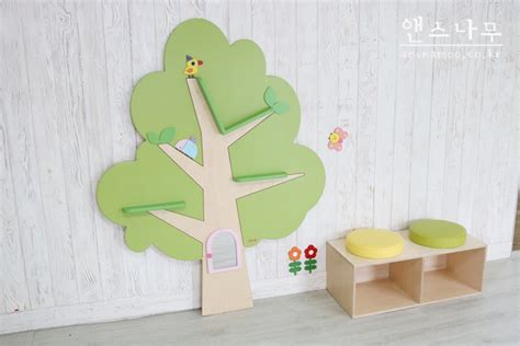 어린이집도서관유치원도서공간도서실도서실환경구성도서관책장유아책꽂이책장전면책진열대책진열대나무장식소파책꽂이벤치앤스나무도서영역환경구성원목가구 네이버 블로그