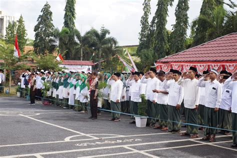UPACARA PENGIBARAN BENDERA MERAH PUTIH DALAM RANGKA KEMERDEKAAN