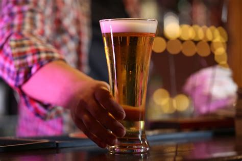 Como aumentar a venda de cerveja no seu bar Beerpass Autosserviço de Chopp e Drinks