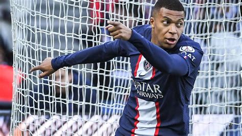 El padre de Mbappé revela el lado más íntimo de su hijo sus inicios y
