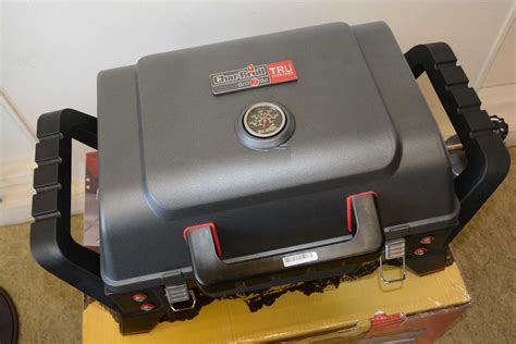 Char Broil X 200 Grill - tragbar und mit TRU infrared