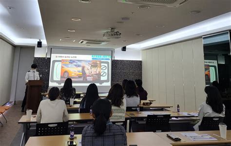 부천시 폐지 줍는 노인 안전교육 실시