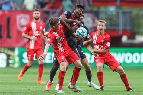 Knvb Maakt Scheidsrechter Voor Topper Psv Fc Twente Bekend Psvfans