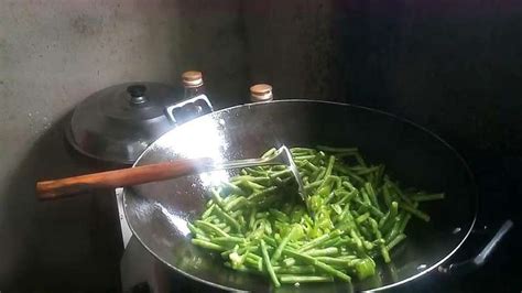 清炒长豆角的家常做法视频 江西抚州崇仁县马鞍镇特产美食美食菜谱好看视频