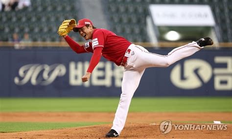 Ssg 김광현 30억 연봉으로 Kbo 역대 최고액 경신 류현진·이대호 기록 넘어