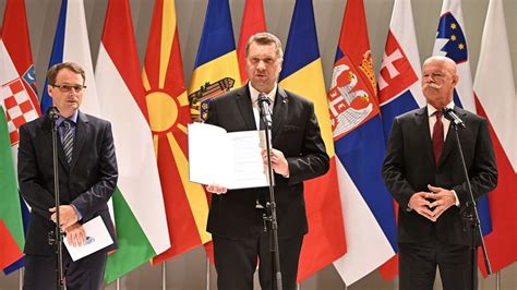 Varsóban átvette a Közép európai Felsőoktatási Csereprogram soros