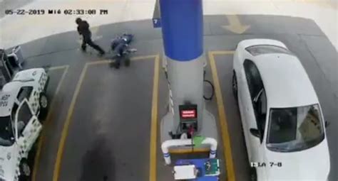 Video Un Asaltante Mató Al Despachador De Una Gasolinera A Pesar De